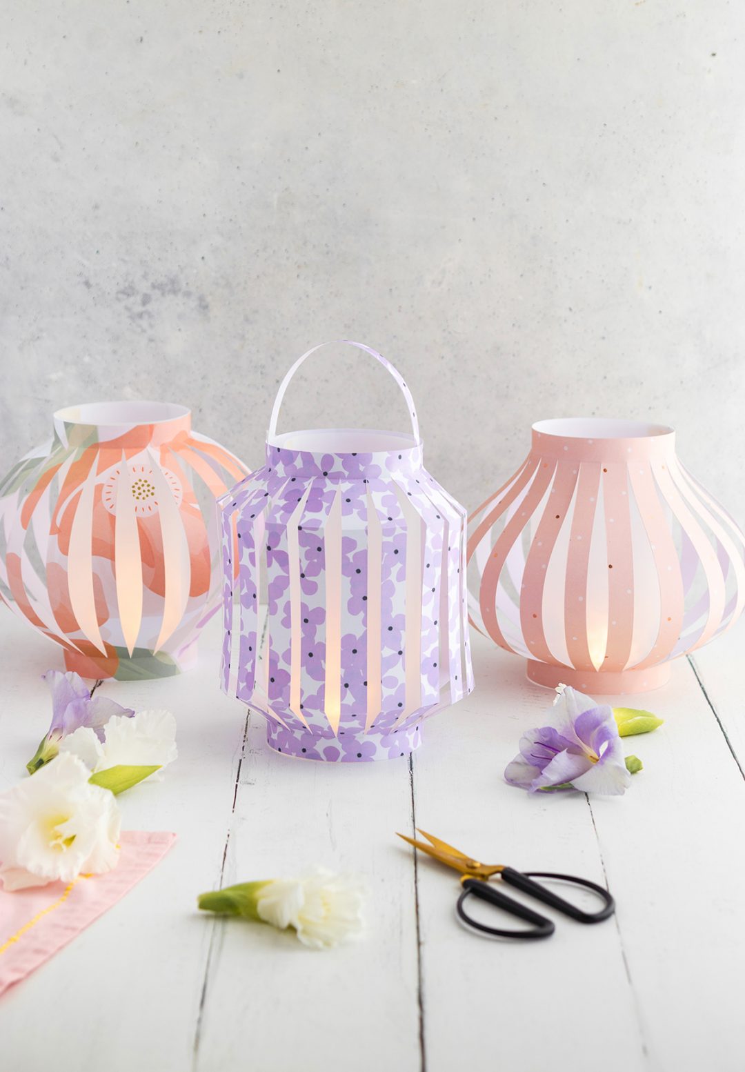 DIY: Lampions aus Papier basteln - einfach und schnell!