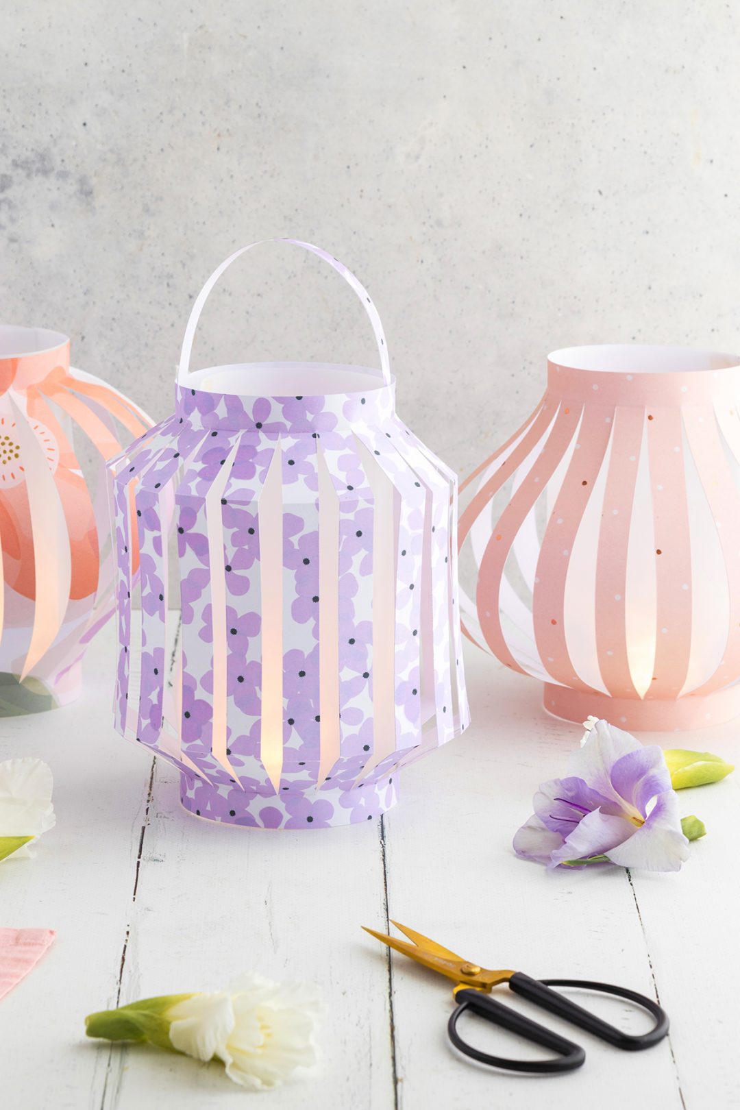 DIY: Lampions aus Papier basteln - einfach und schnell!