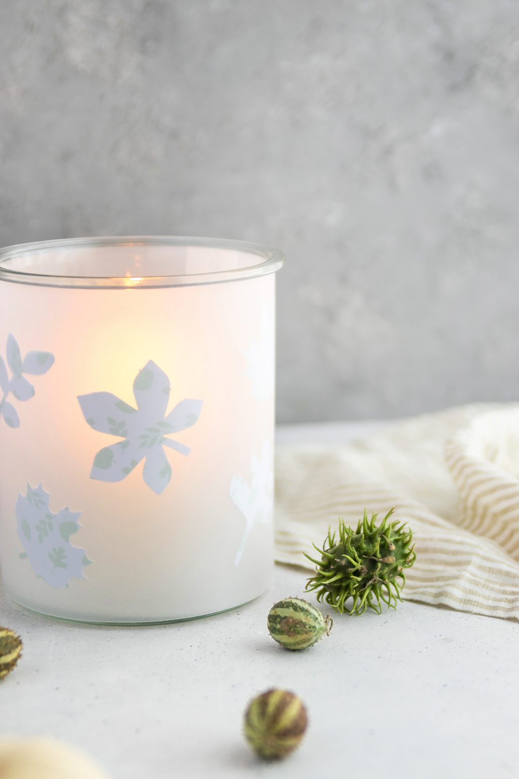 DIY: Herbstliches Windlicht basteln – schnell und einfach!