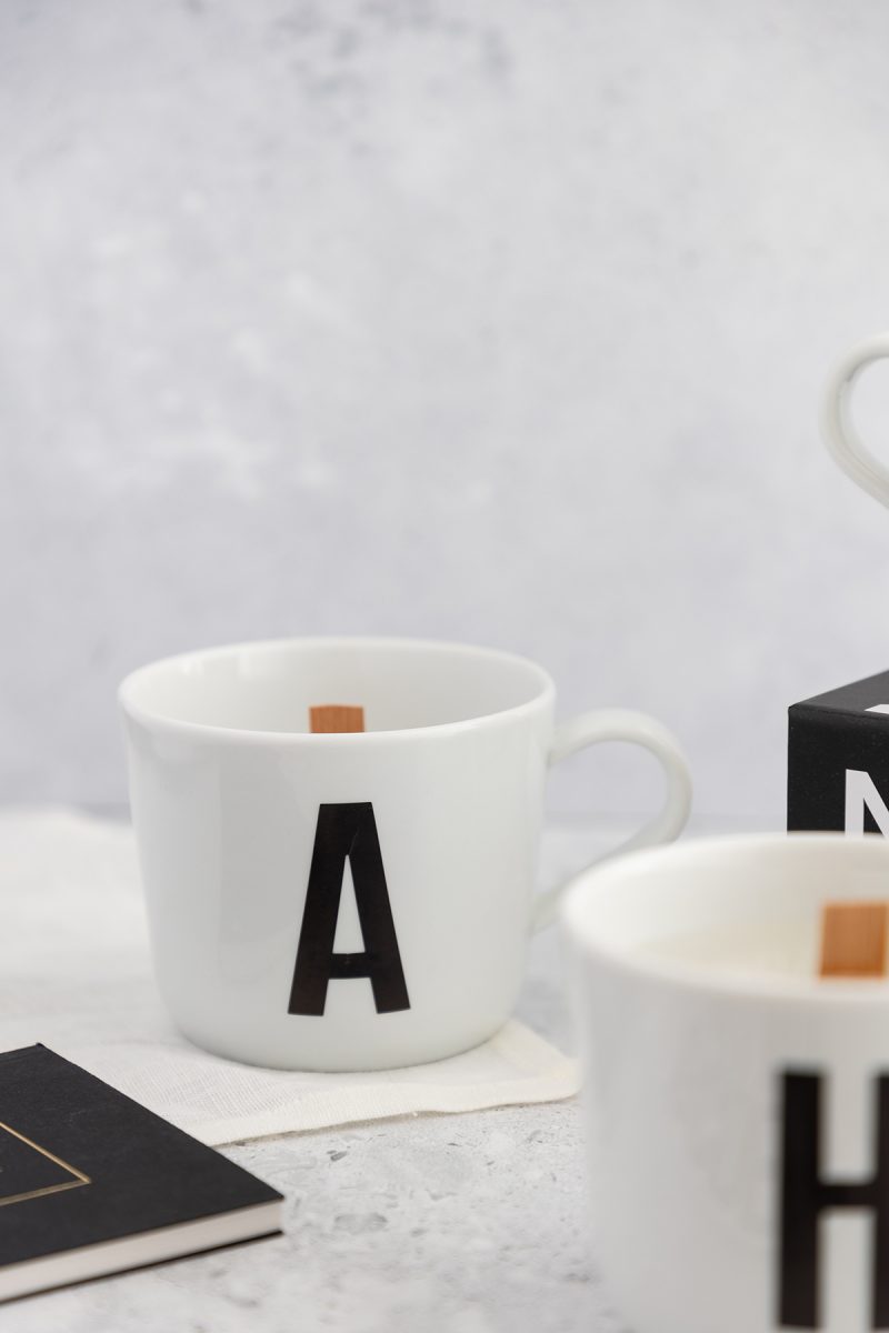 Stilvolle Geschenkidee: DIY Kerzen in Tassen basteln